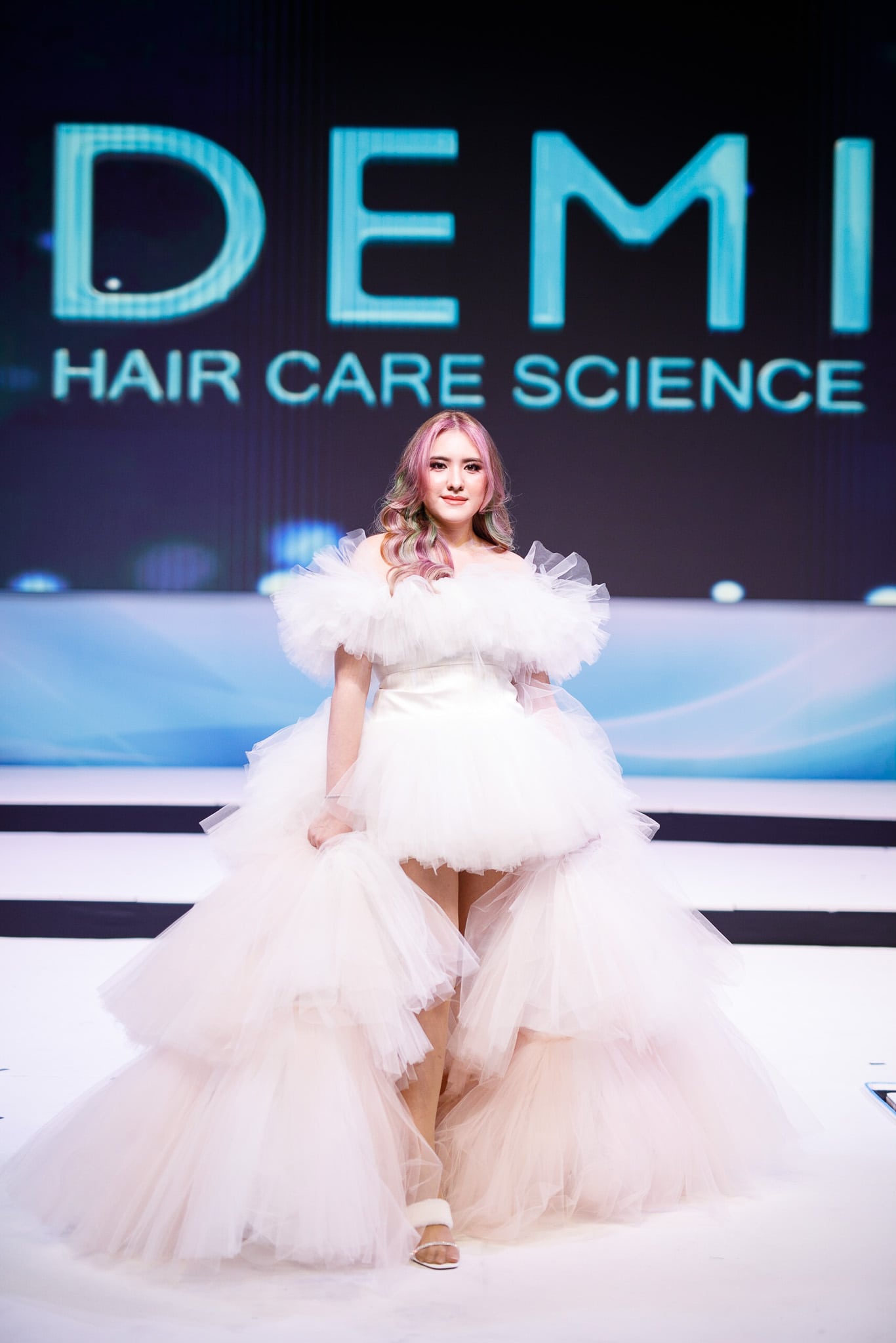 โอซีซี กรุ๊ป เปิดตัว DEMI HAIR CARE SCIENCE ผลิตภัณฑ์ดูแลเส้นผมระดับพรี ...